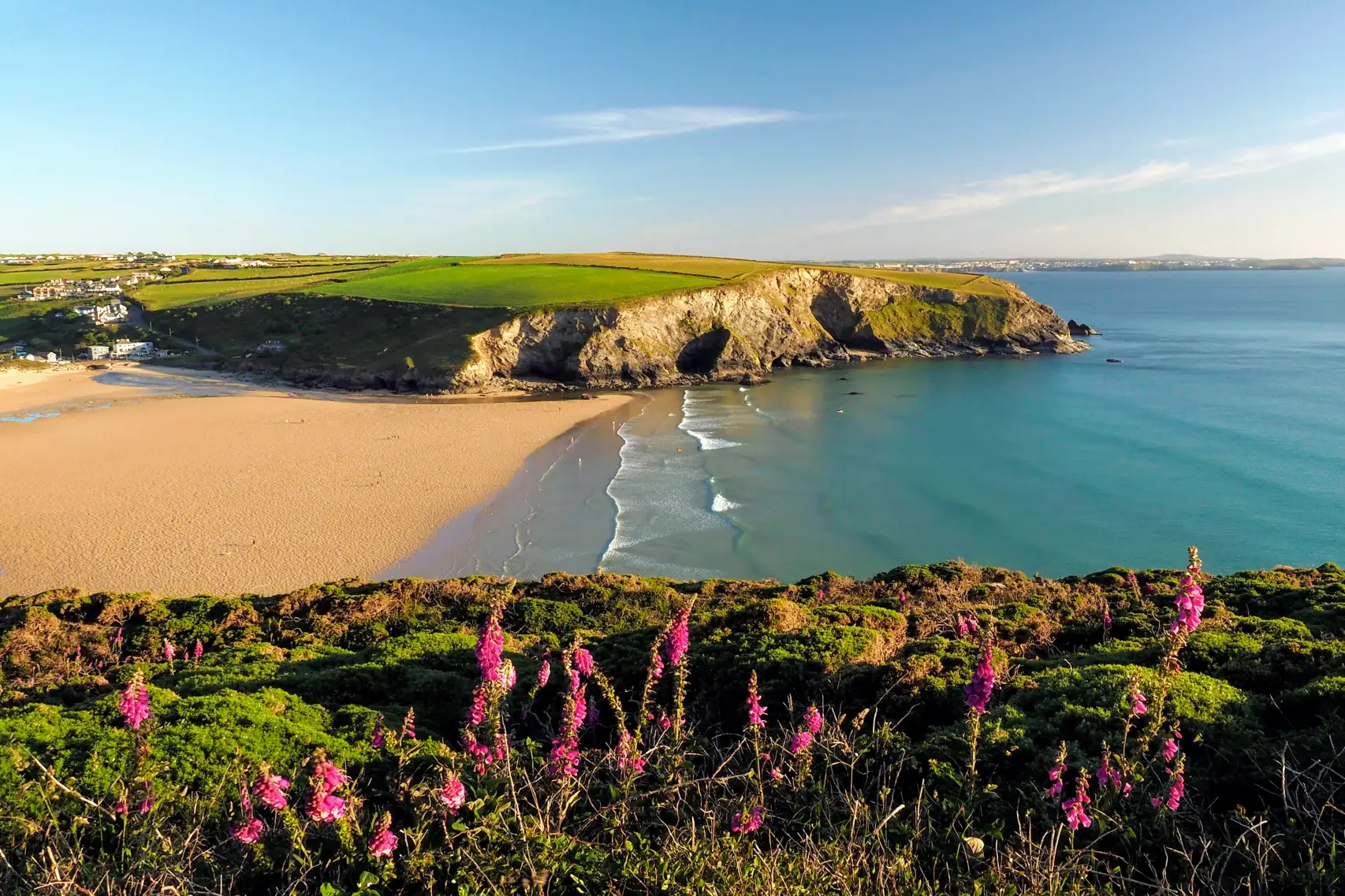 A Local's Guide to Mawgan Porth | Harbour Holidays